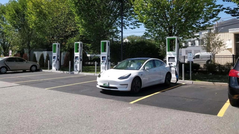 Our bruised federal EV charger program just had a comeback year