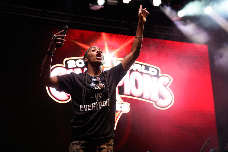 WNBA veteran Sydney Colson 'brings a championship pedigree' from Aggies ...