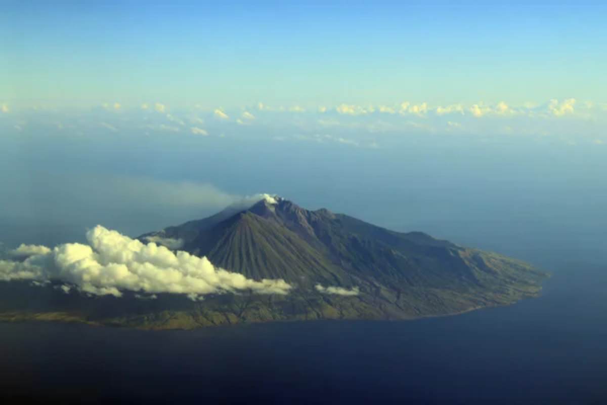 15 Epic Volcano Hikes in Indonesia for Adventurers