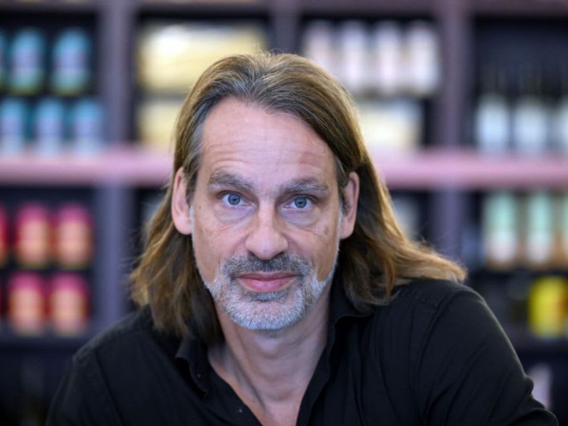 Richard David Precht privat : Darüber breitet der Philosoph den Mantel ...