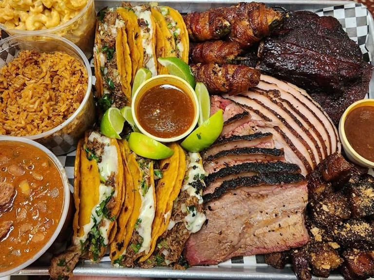 Black Sheep Sports Bar opens inside popular BBQ joint in Arlington