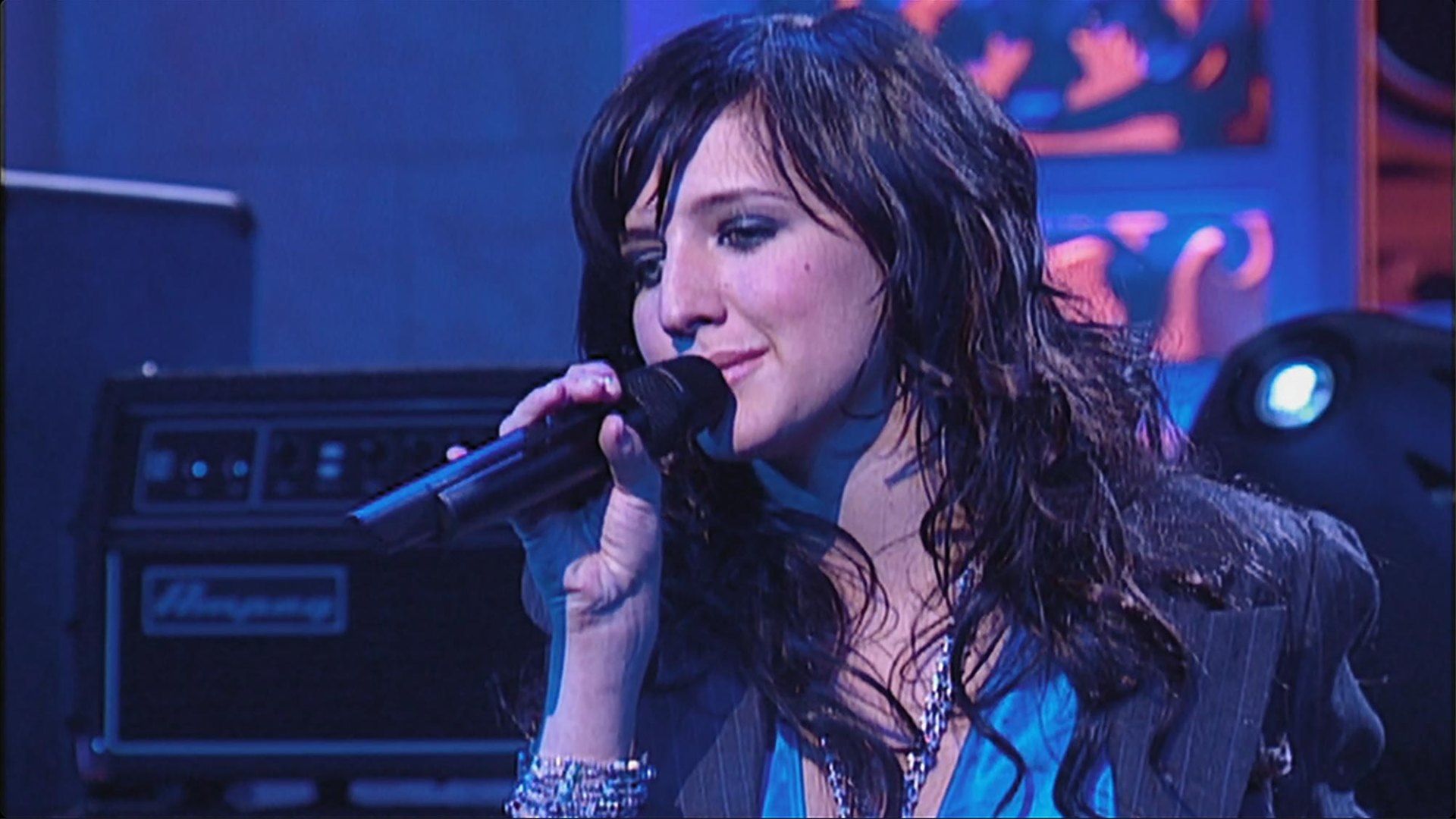 Ashlee Simpson's Disastrous 'Saturday Night Live' Performance Explained