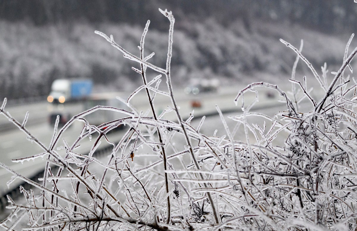 UK weather map: Where freezing rain, snow and ice will hit this weekend ...
