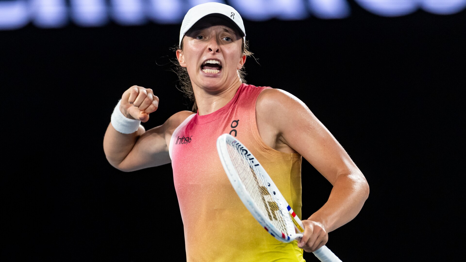 Iga Swiatek beats Elena Rybakina to reach Qatar Open semifinals