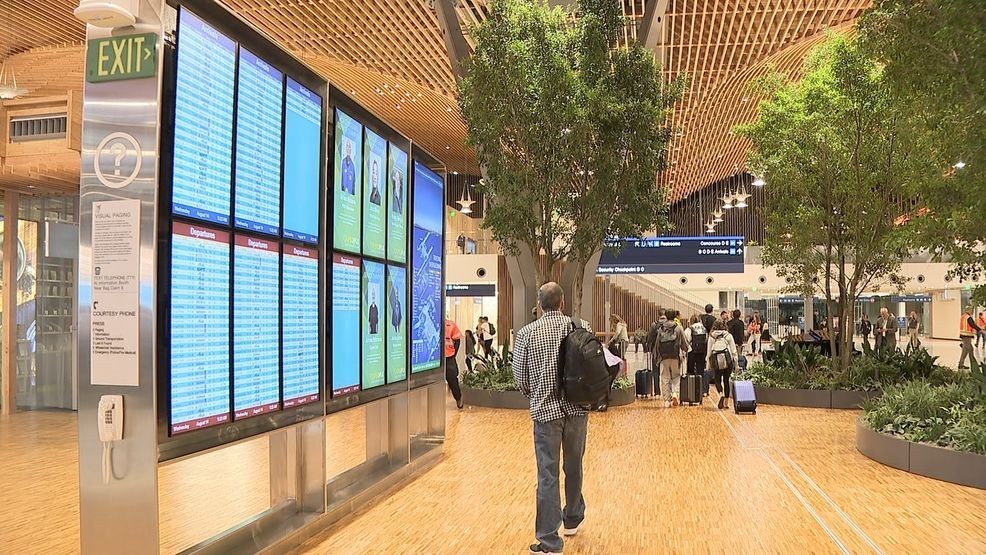 Winter storm disrupts flights at PDX, causing numerous cancellations ...