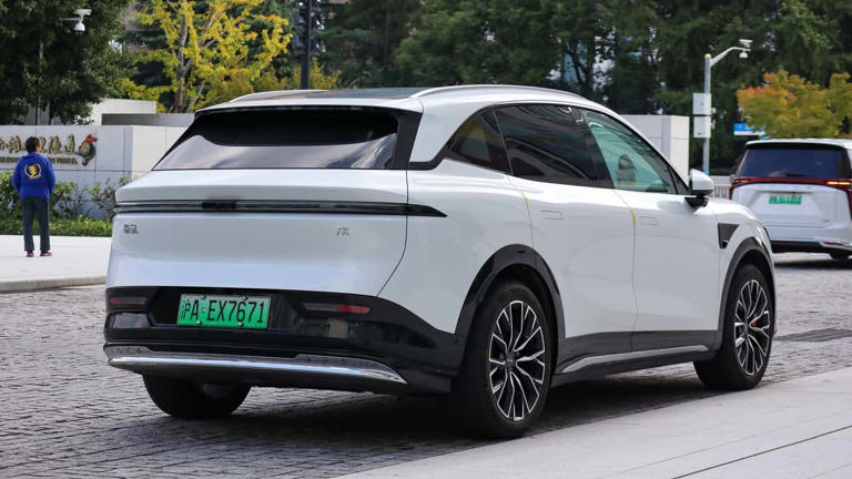 The Zeekr 7X Is A High-Voltage Luxury SUV Aiming For Europe And Beyond