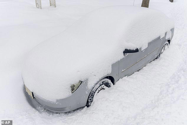 Travel warnings as winter storm is set to unleash up to 6ft of snow