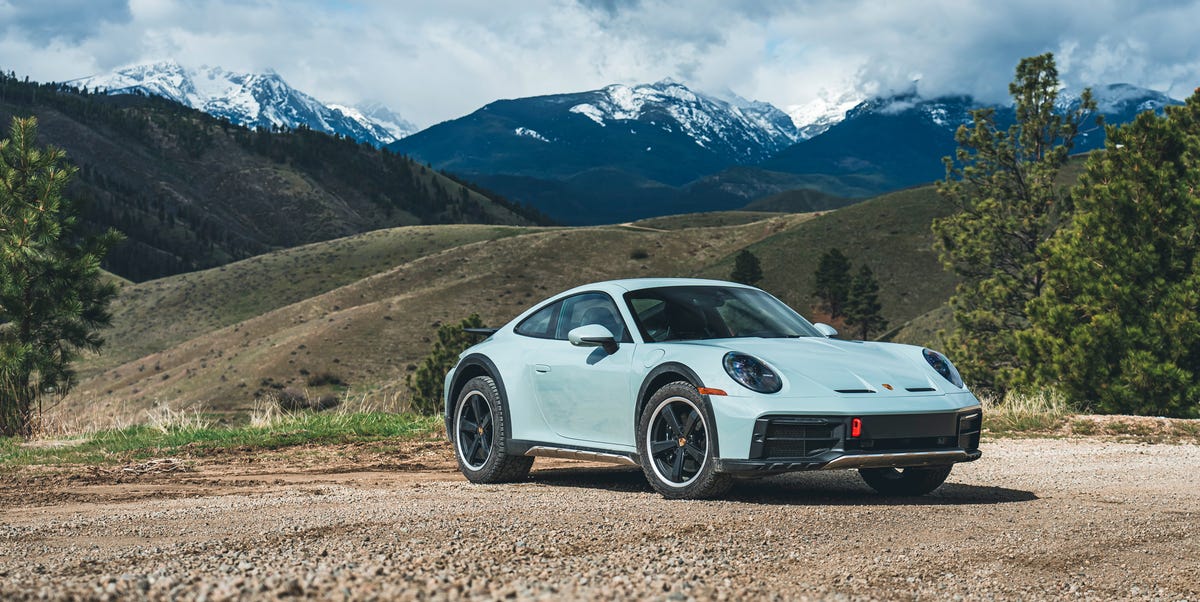 Off-Road Porsche 911 Dakar to Reportedly Return with Hybrid Powertrain