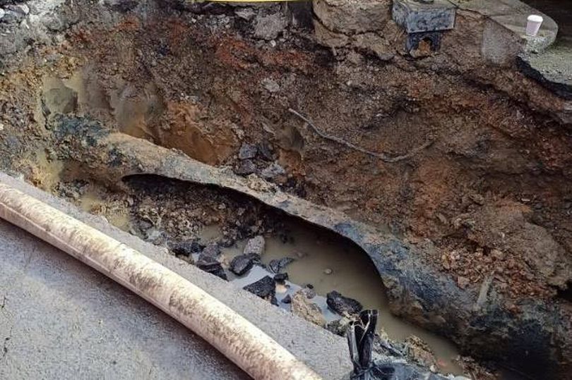 Burst pipe leaves thousands without water for 12 hours