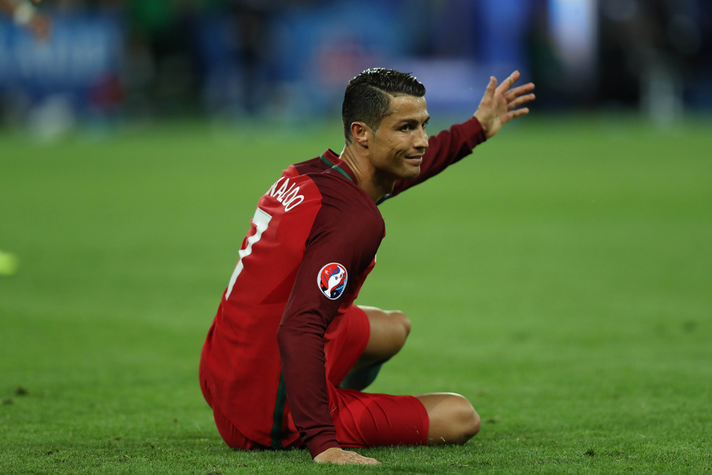 The 25 Most Legendary Football Players of All Time: Ranked