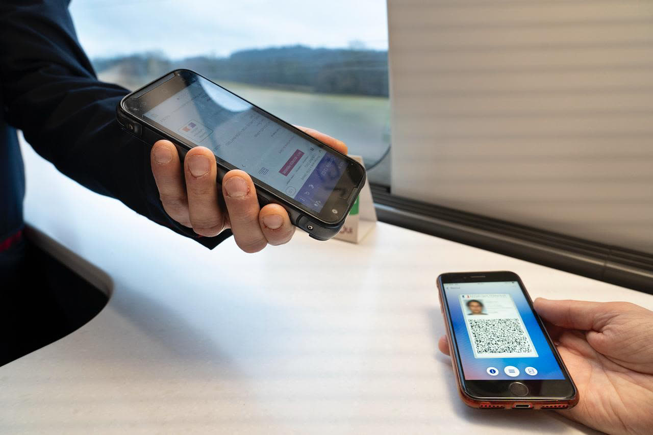 L'app France Identité est acceptée dans les TGV et Intercités pour le ...