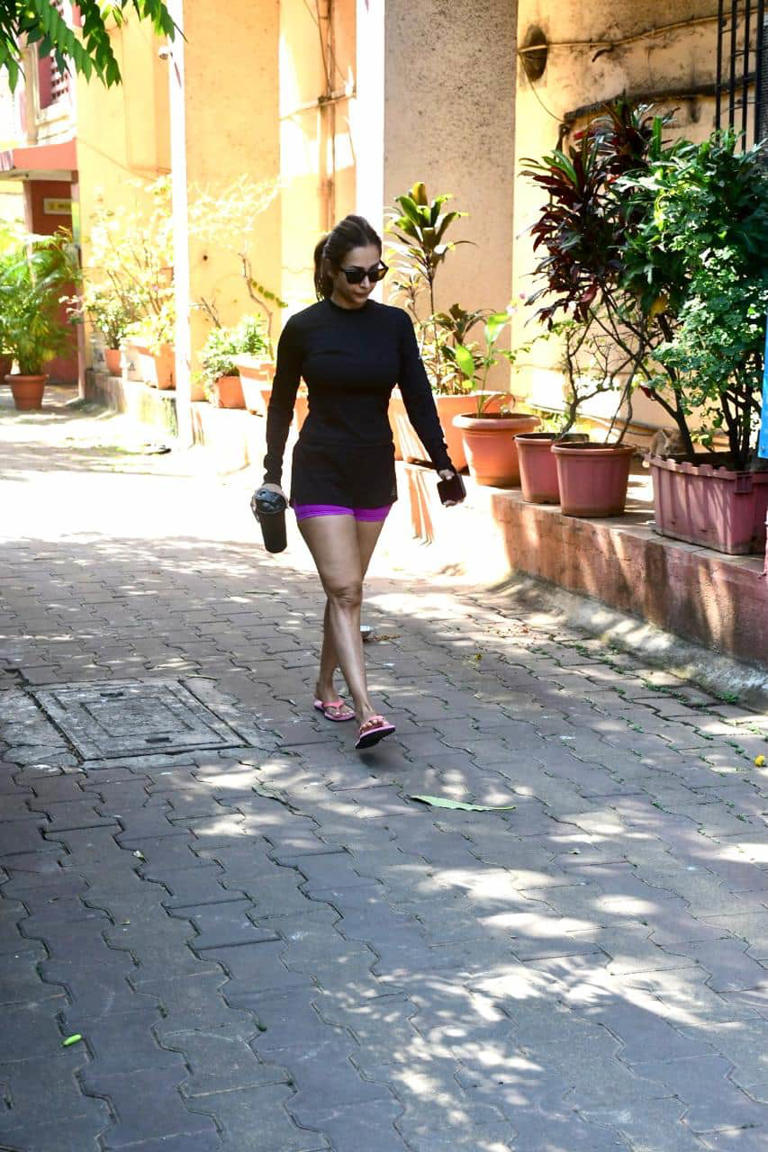 [PHOTOS] Malaika Arora sets new fitness standards with her gym look