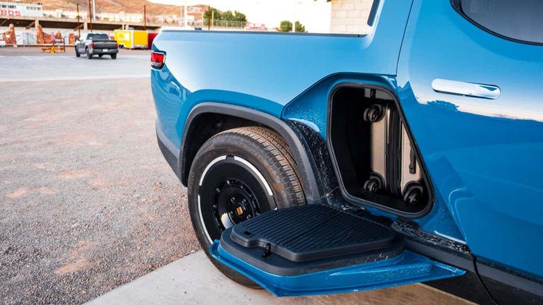 The Rivian R1T's Gear Tunnel Is Why I'm Excited About EVs