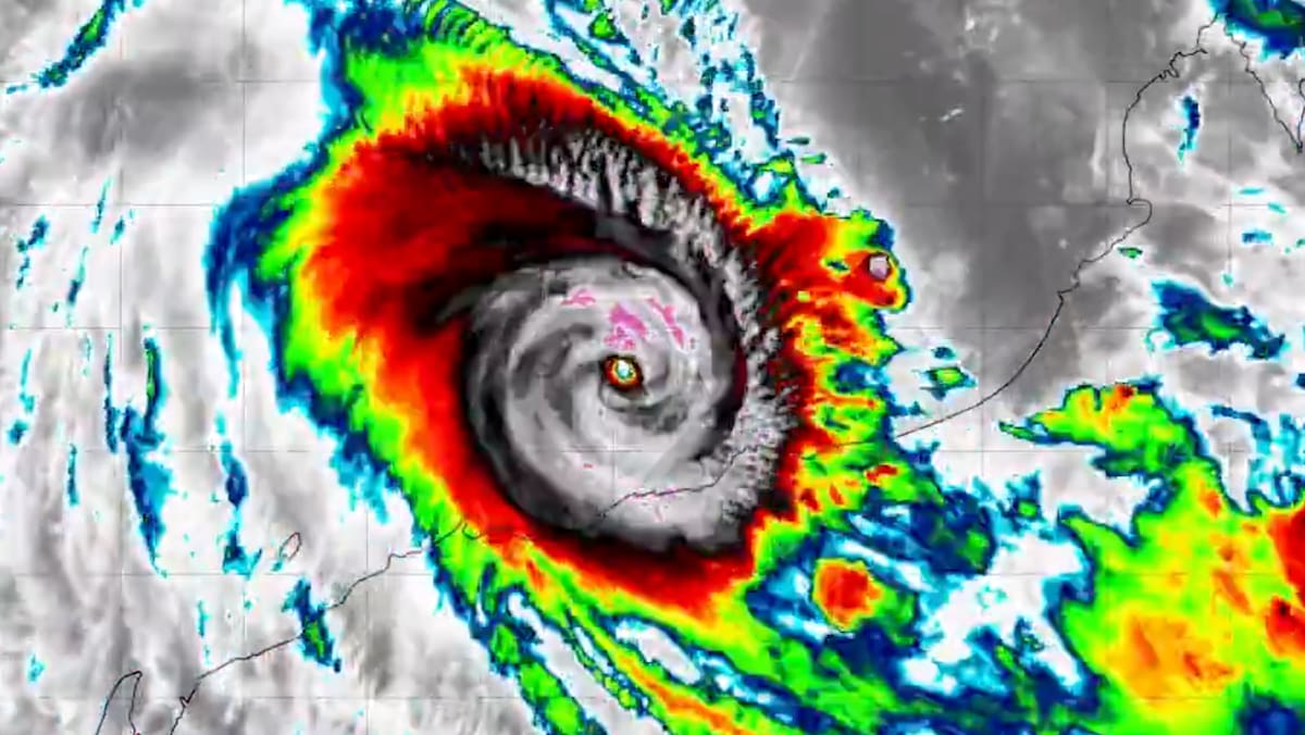 Windspitzen bis 300 km/h – Behörden warnen vor Lebensgefahr: Mega ...