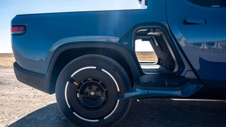 The Rivian R1T's Gear Tunnel Is Why I'm Excited About EVs