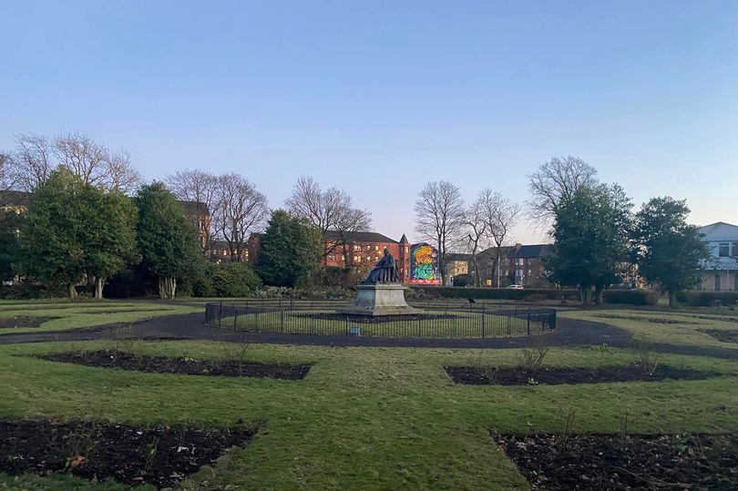 Glasgow community bands together for 'night and day' transformation of ...