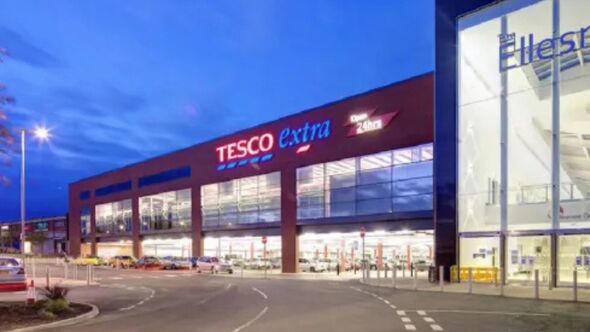 The UK's biggest supermarket with nine stores and over 60 aisles that ...