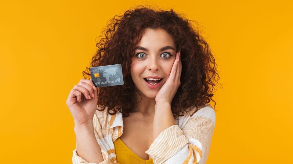 How to redeem ICICI credit card reward points for gifts, travel, and more