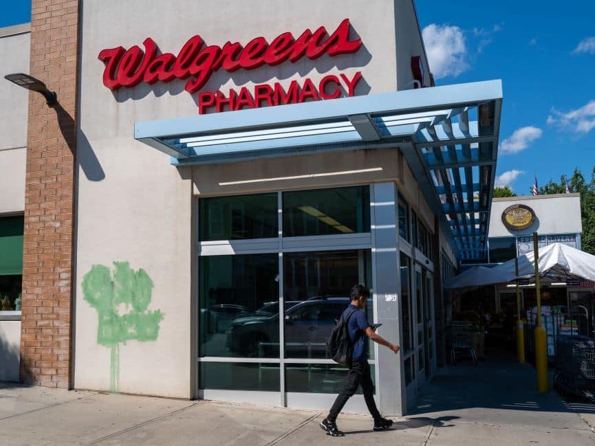 Walgreens Stock Slips After Dividend Suspension: Retail’s Bearish