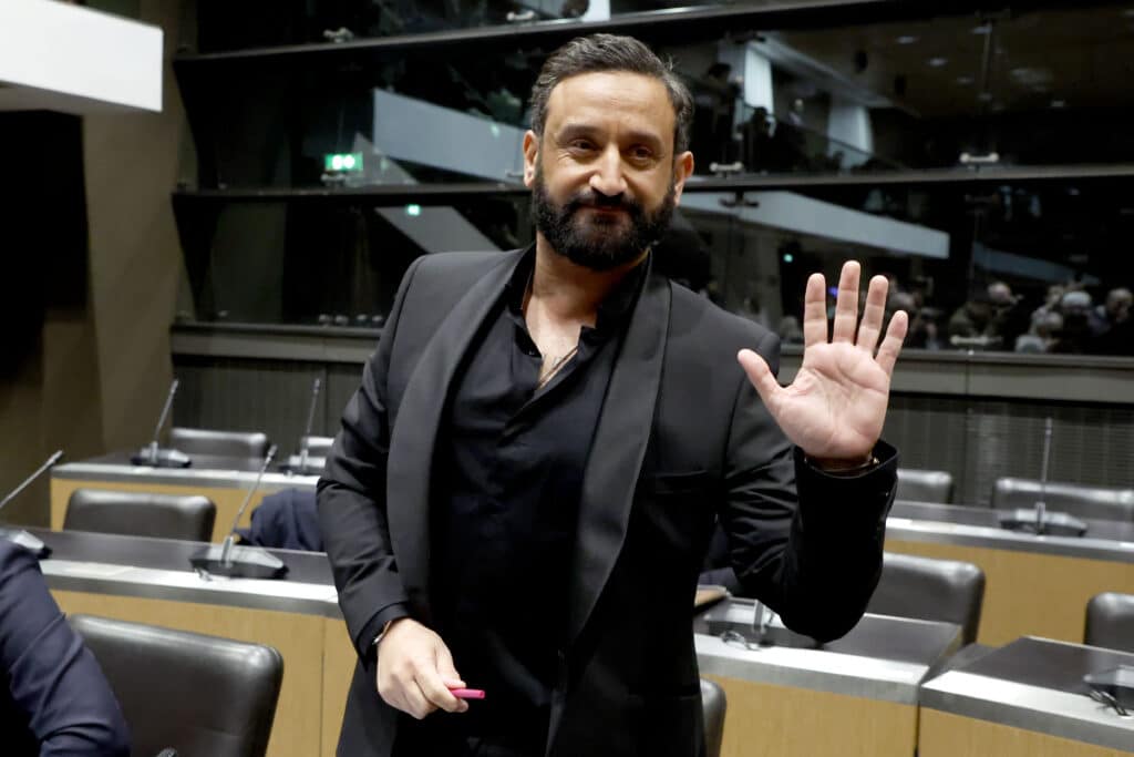 « Rappelez-vous le groupe », Elisa (TPMP) fait une révélation de taille ...