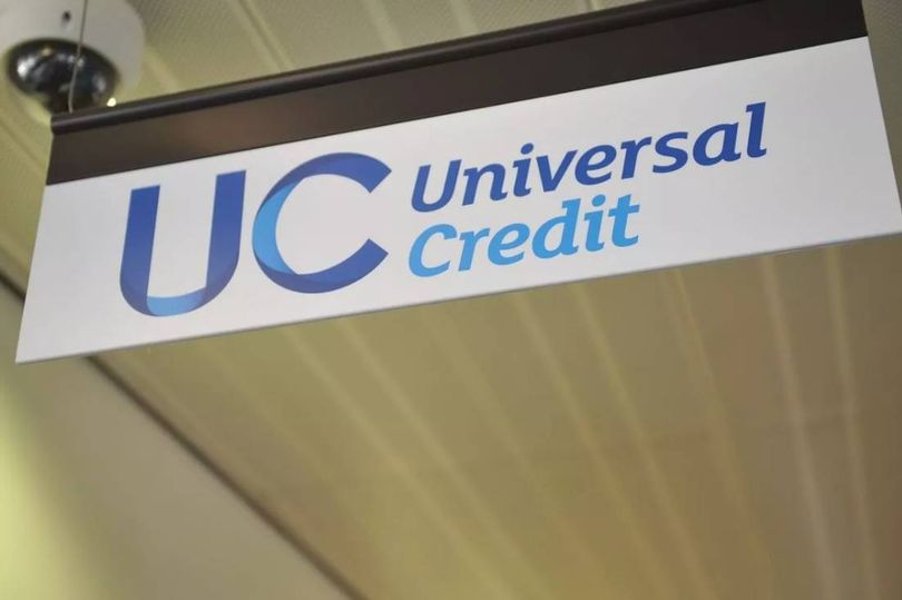 DWP gives people on Universal Credit in paid work free £1,739 - how to ...