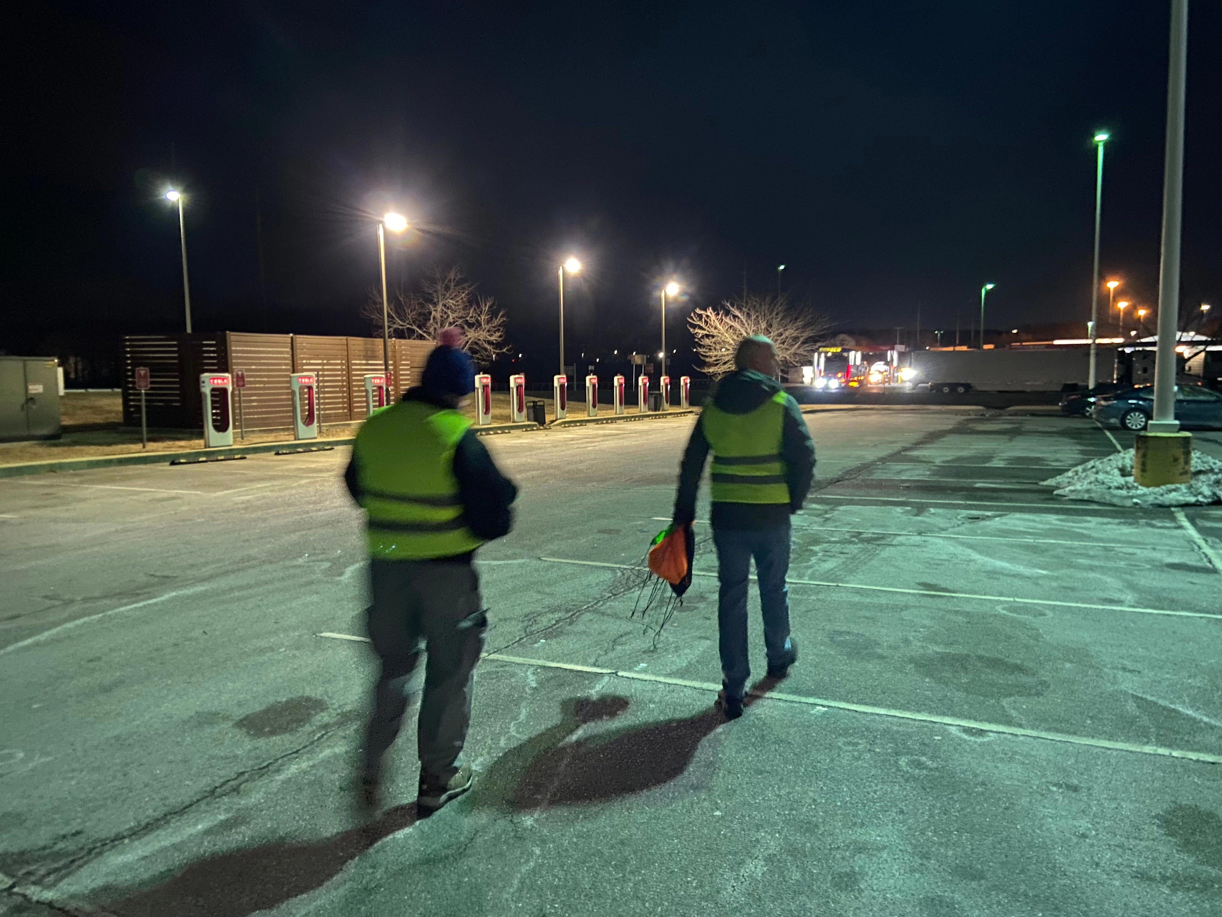 Meyer, Henry join volunteers to tally population of people experiencing ...