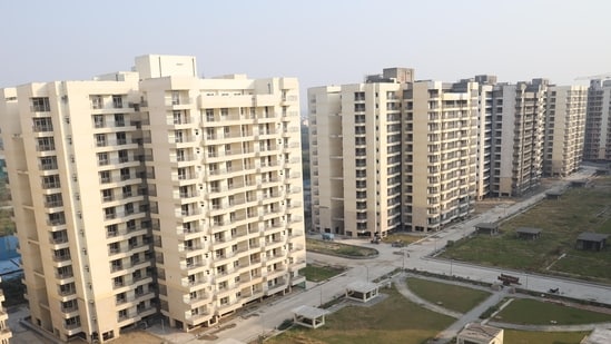 Economic Survey 2024-2025: Around 1.18 crore houses sanctioned under ...