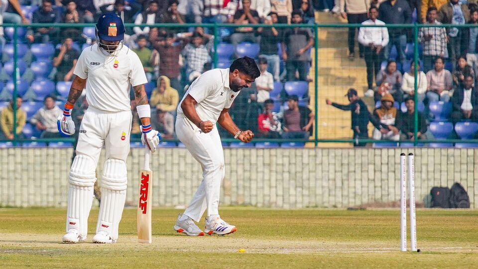 Virat Kohli's Ranji Trophy return lasts 15 balls, fans leave stadium ...