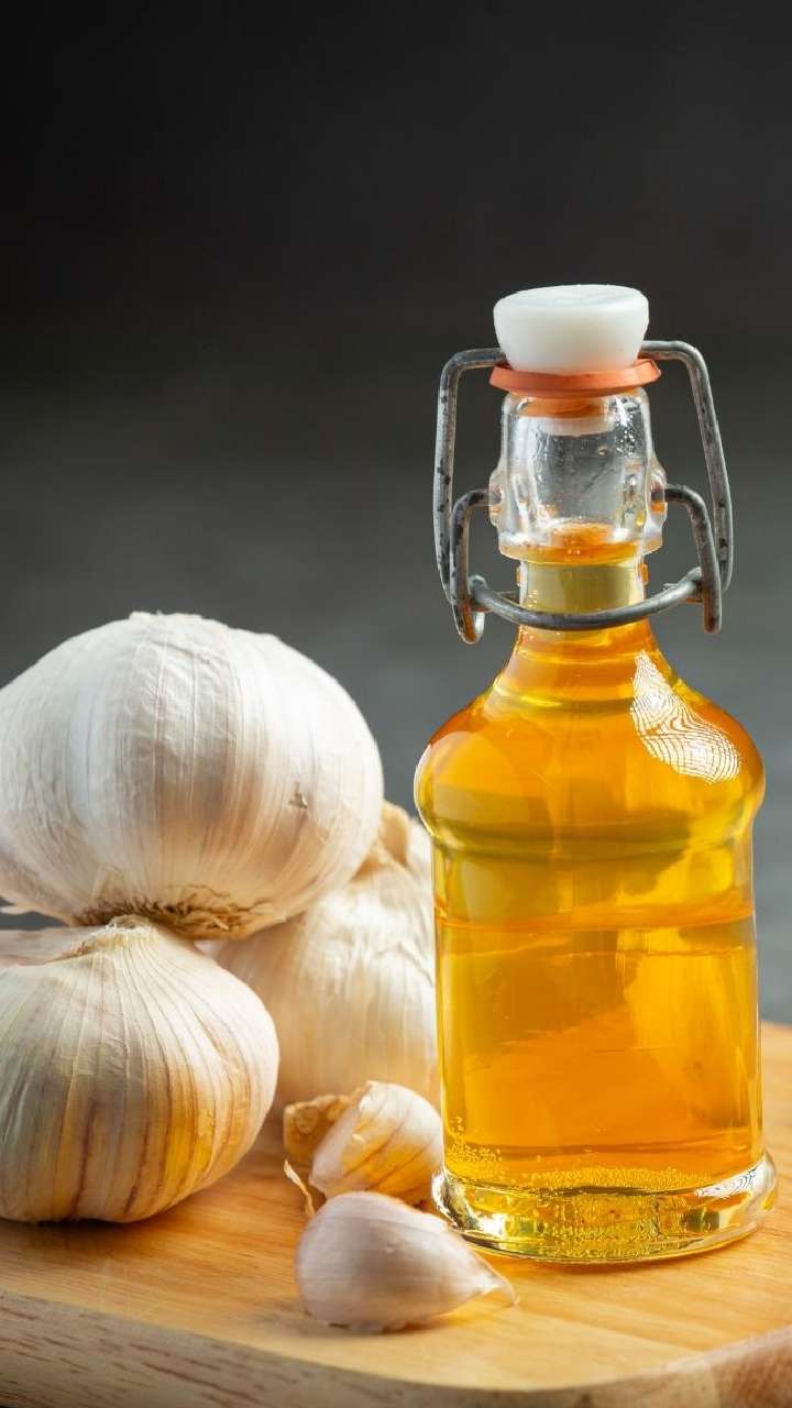 Onion Oil Vs Garlic Oil: Which Is Better For Faster Hair Growth?