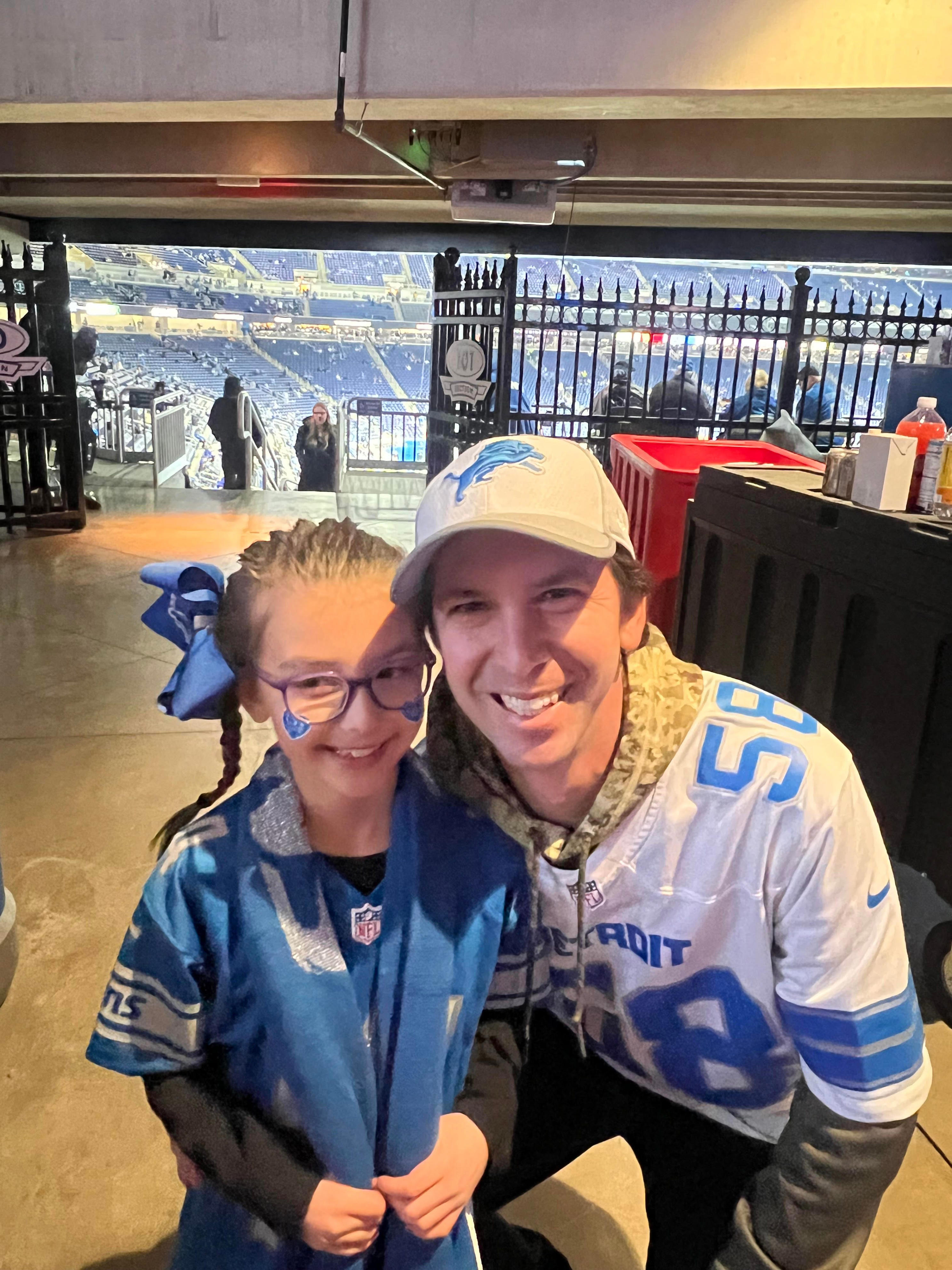 Matthew Stafford sends signed Detroit Lions jersey to dad who sold his ...