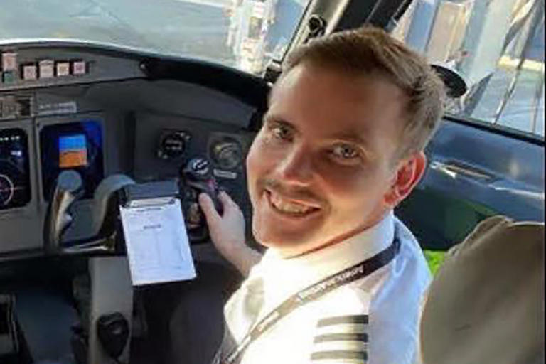 DC plane crash latest updates: Crews work to find remaining victims as ...