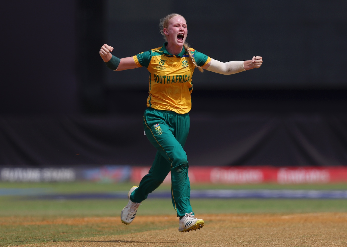 Van Wyk, Botha outclass Australia as South Africa reach maiden final