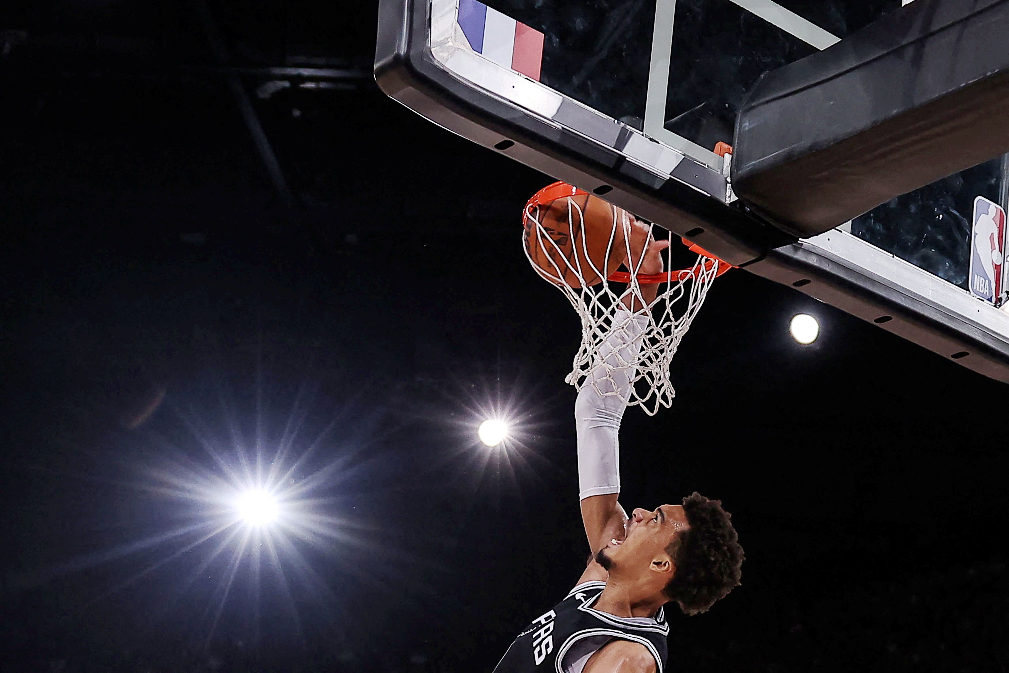 Victor Wembanyama devient le plus jeune Français sélectionné pour le ...