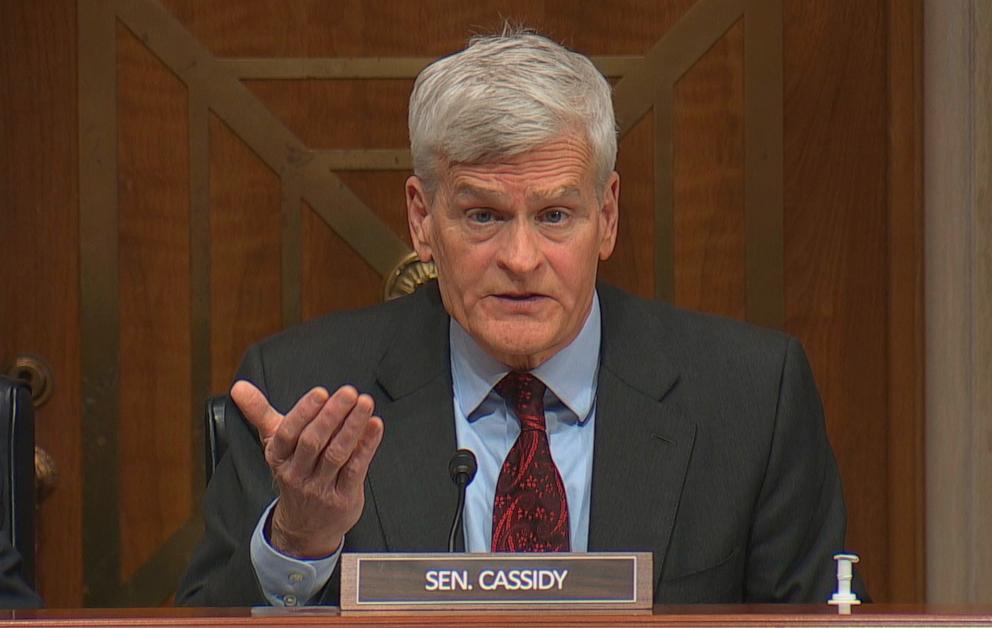 Senate panel advances RFK Jr.'s nomination to be health secretary