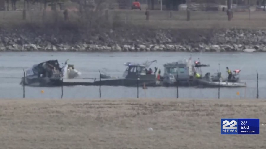 NTSB recovers black boxes from D.C. plane crash