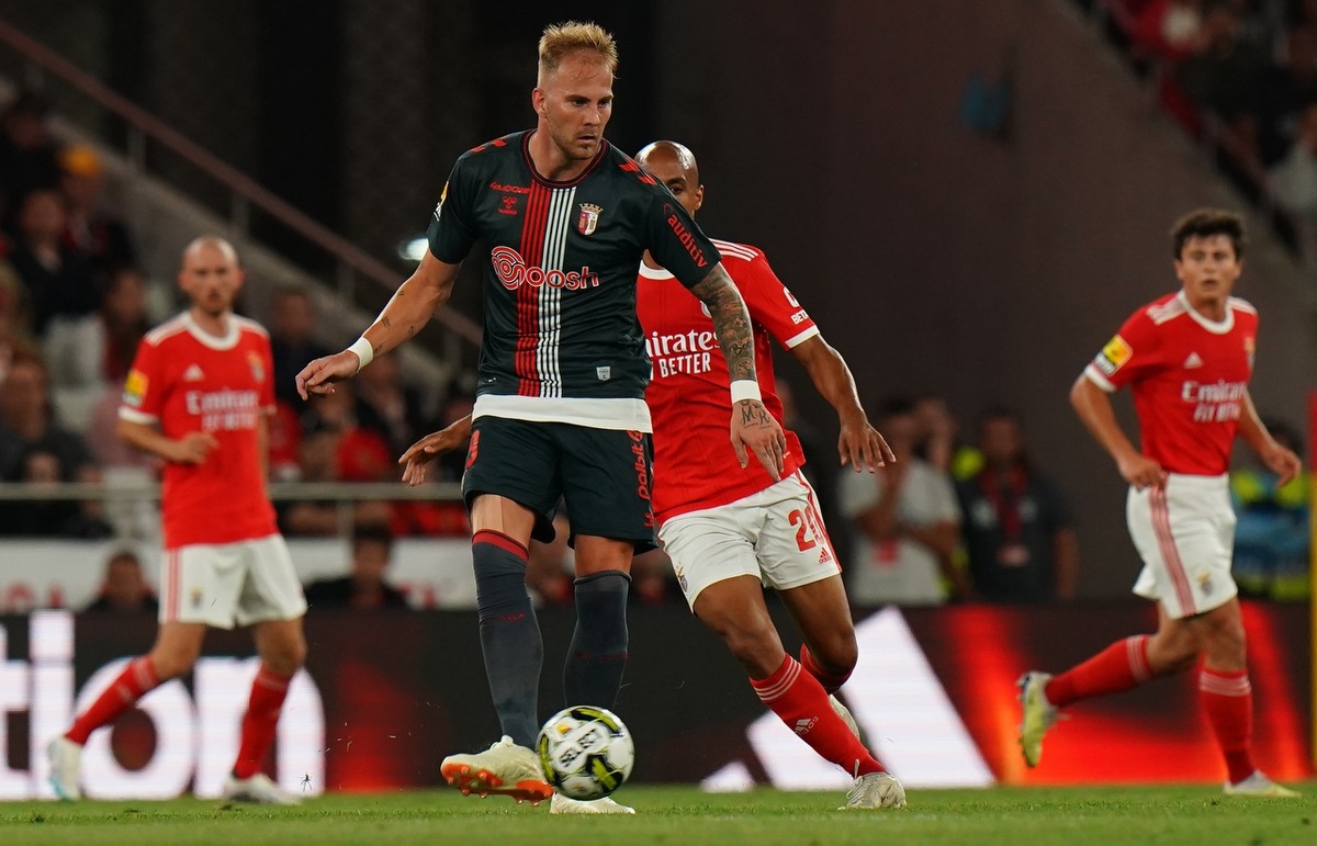 Uros Racic é o escolhido para render a Zalazar no SC Braga