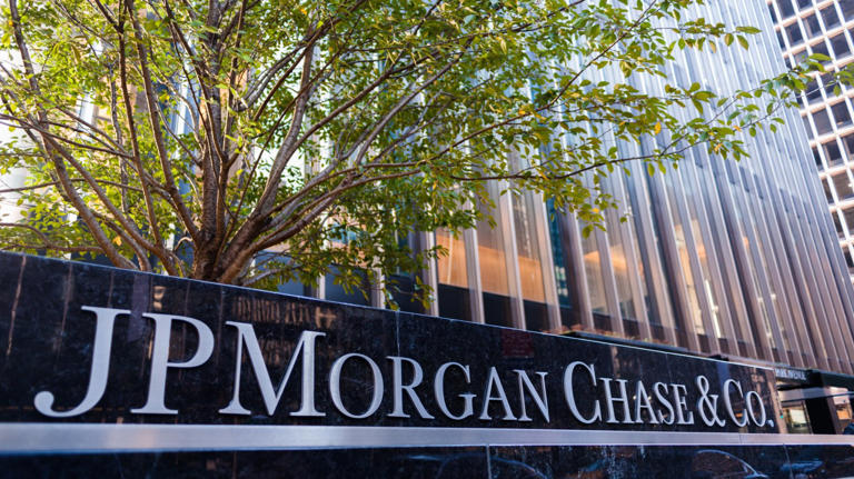 JPMorgan Just Paid Investors: How Much Did They Receive?