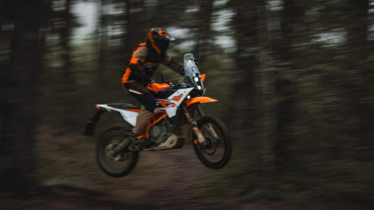 First Test! Is the All-Electric Dodge Charger Daytona Scat Pack a Real ...