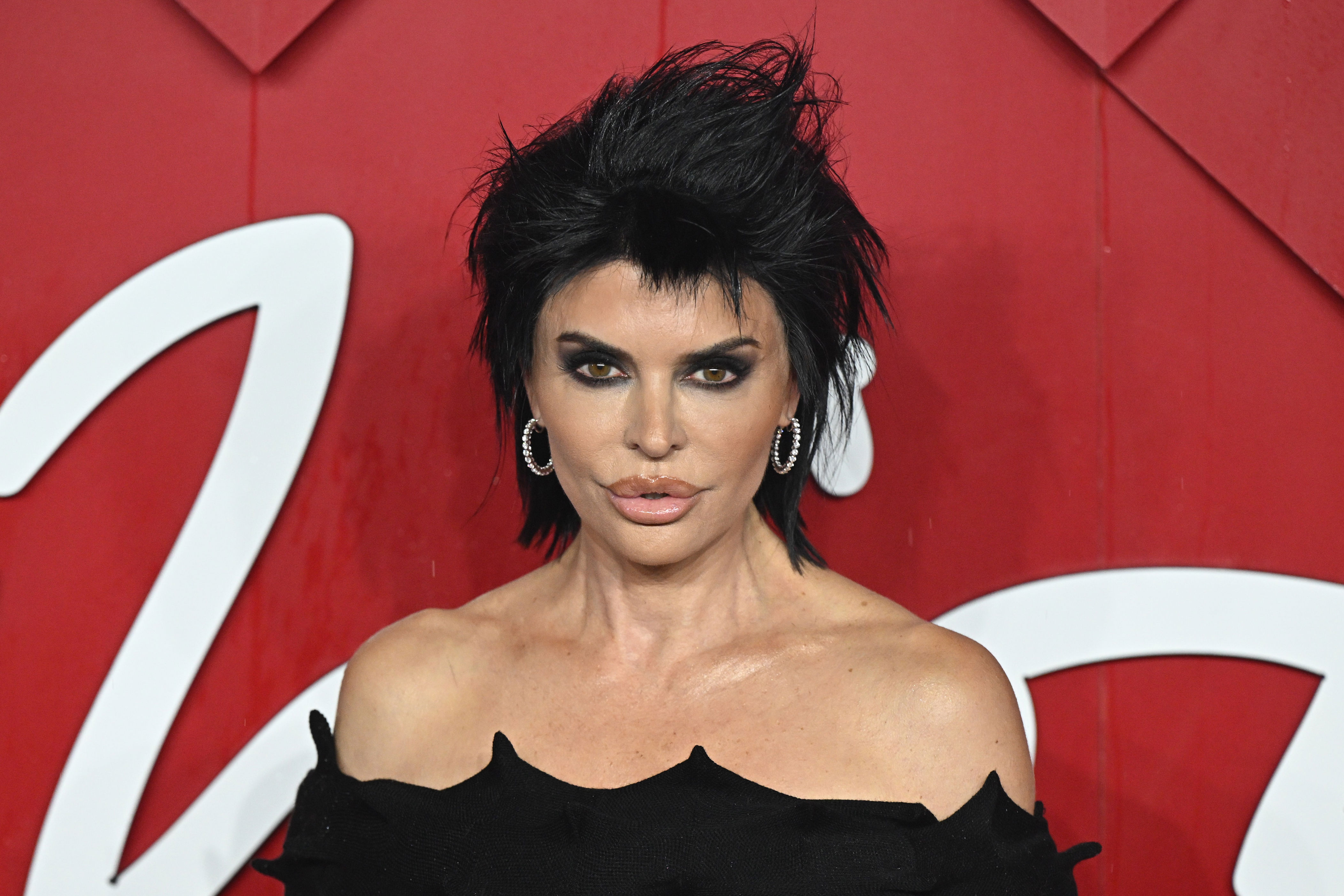 Lisa Rinna's Wigs Were the Real Star of Paris Couture Week