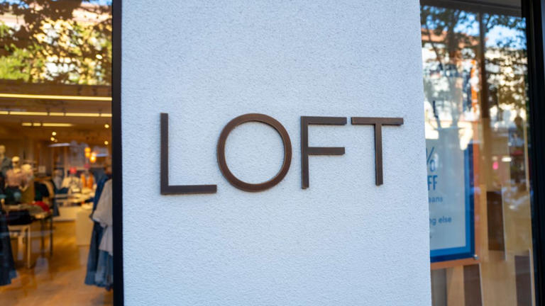 Loft Is Selling a ‘Beautiful’ Denim Jacket for 44% Off, and Shoppers ...