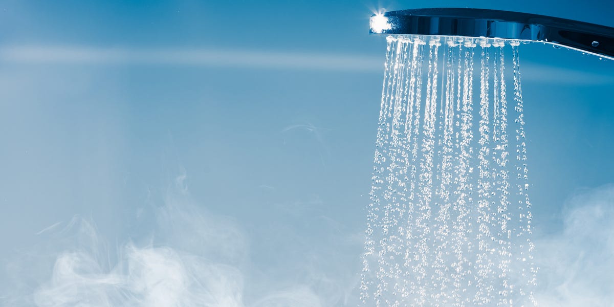 It’s dangerous to clean the shower while using it – here’s why