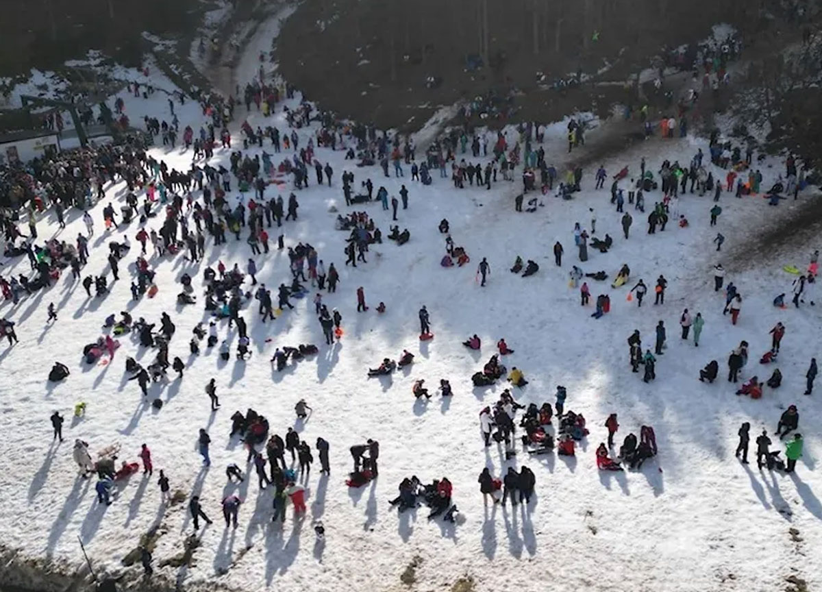 Roccaraso invasa da turisti e immondizia, subito una tassa di ingresso ...