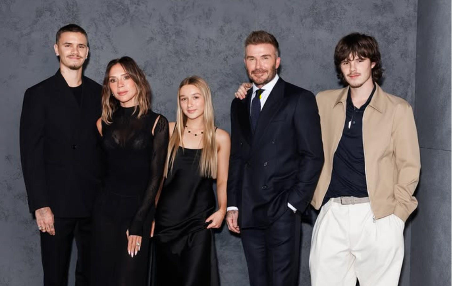 La ronde très spéciale de Victoria, David, Harper, Roméo et Cruz Beckham