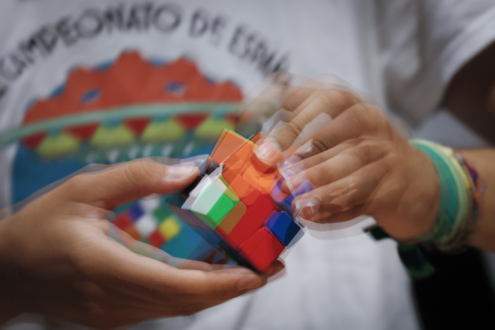 Los 50 años del cubo de Rubik, la obra de diseño convertida juguete ...