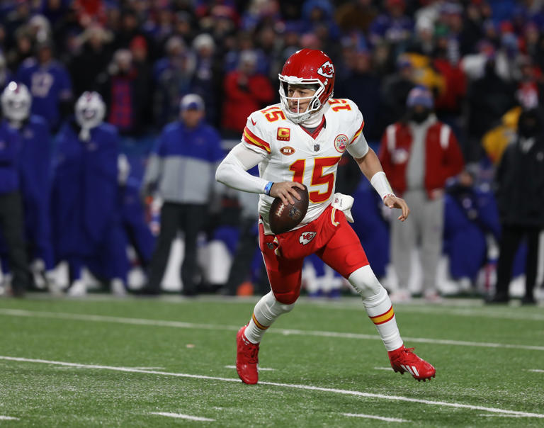 Comparing Patrick Mahomes playoffs stats to all-time greats like Joe ...
