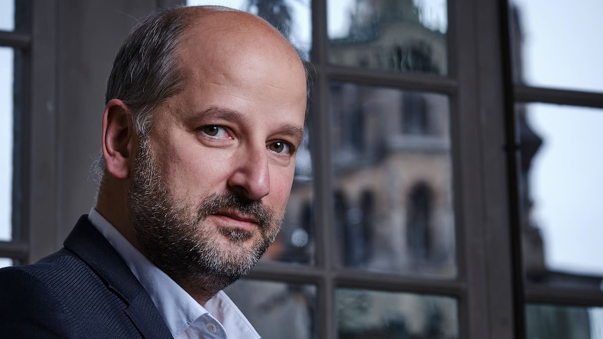 Grégoire Junod, syndic de Lausanne: «La police a le monopole de la ...