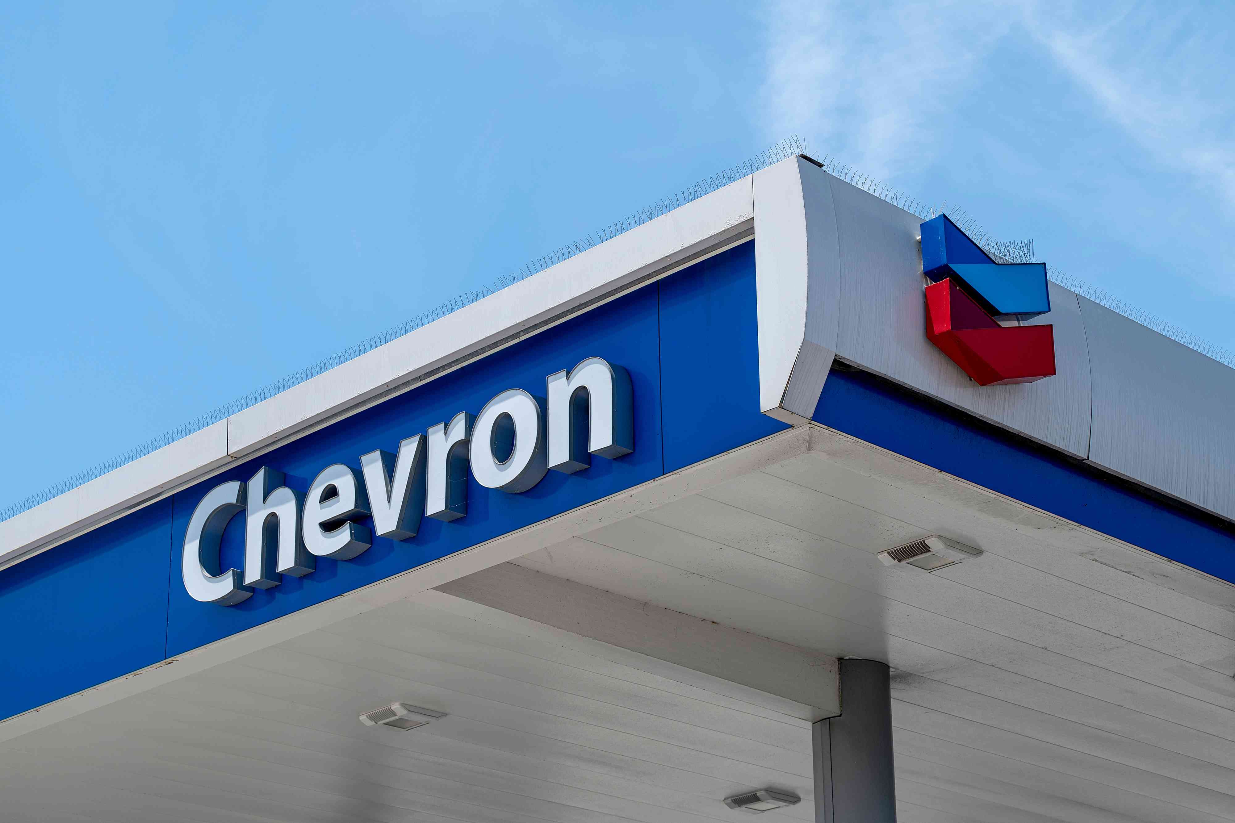 Chevron Q4 Revenue Blows Past Estimates But Profit Falls Short
