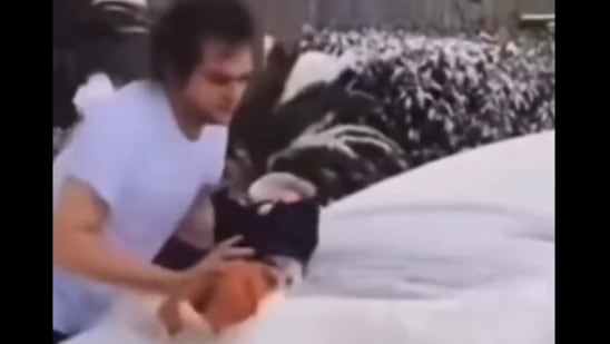 Texas man uses 3-month-old baby to wipe snow off car in disturbing ...