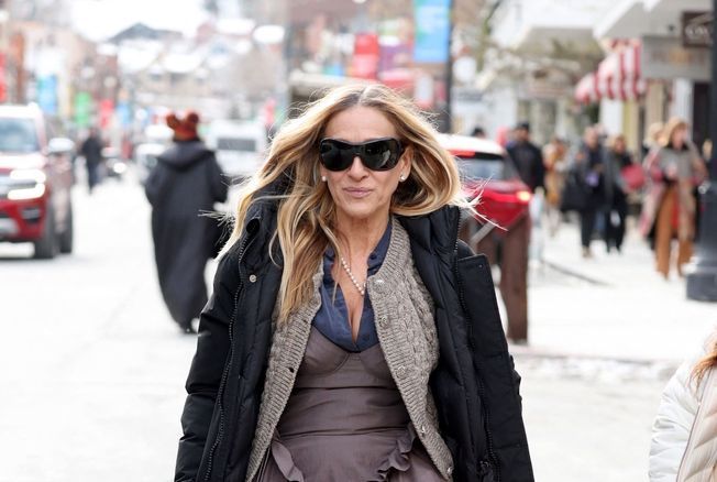 Sarah Jessica Parker fait sensation avec une paire de bottes fuchsia ...