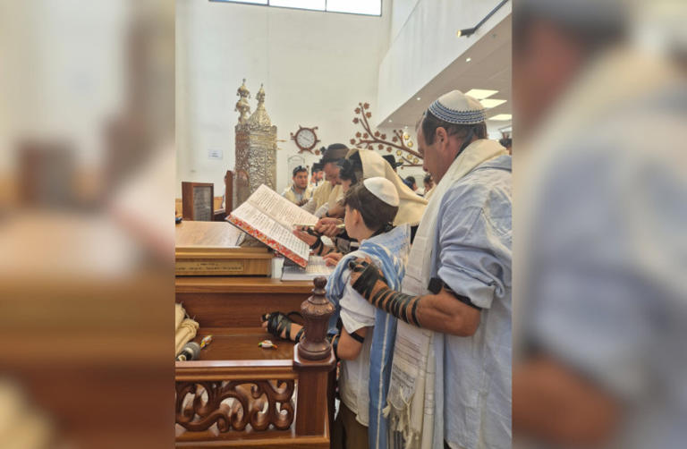 French-Israeli captive Ofer Kalderon released from Gaza after 15 motnhs